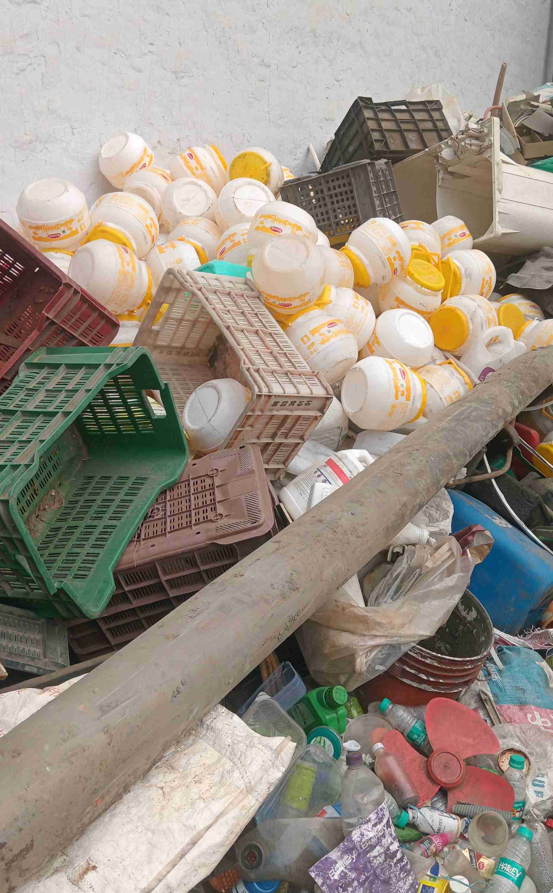 ALL PLASTIC SCRAP AND TETRA,PP,Scrap,Injection Molding,Laravel