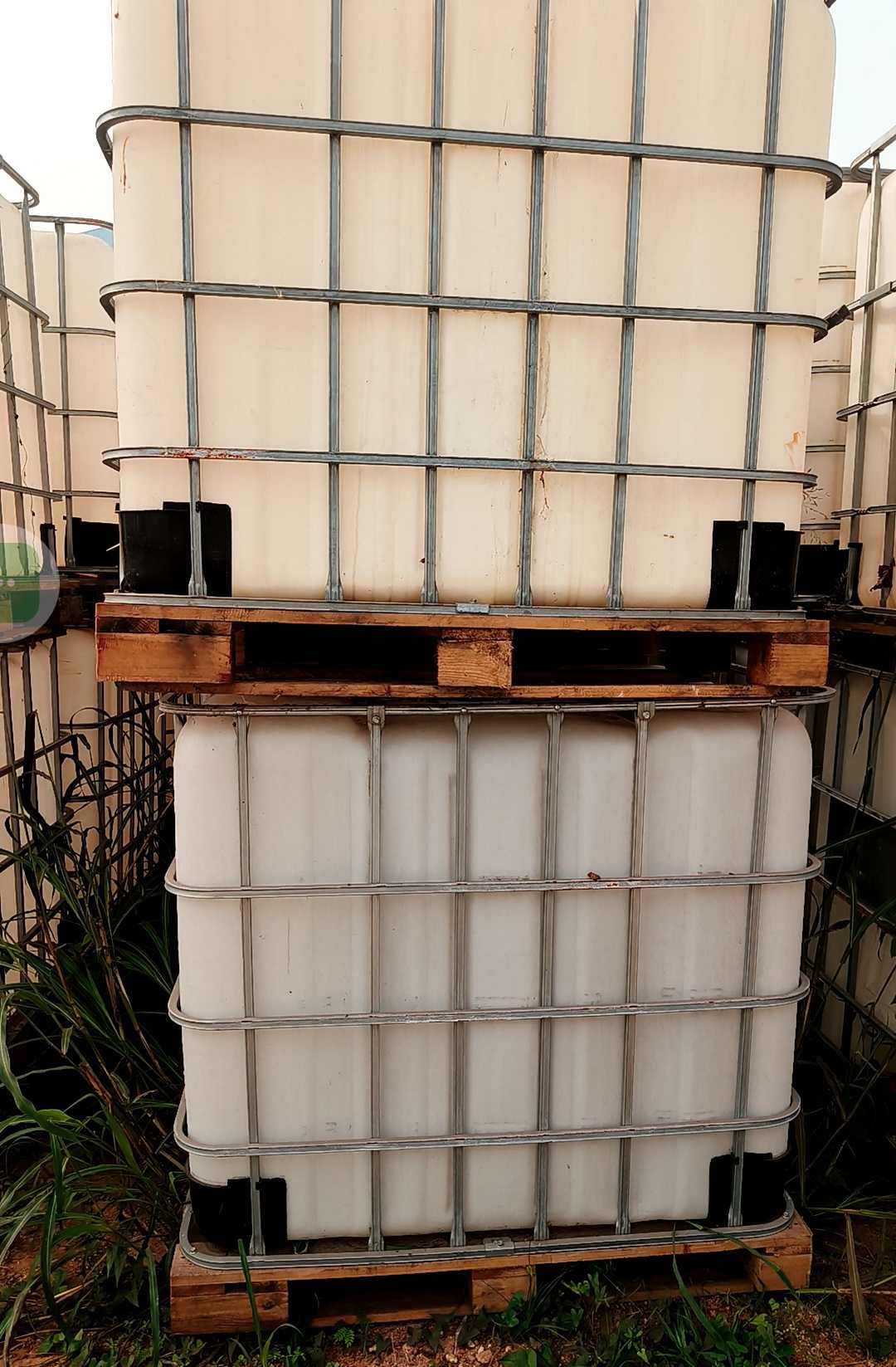 IBC TANKS,HDPE,Mix Material,Blow,Laravel