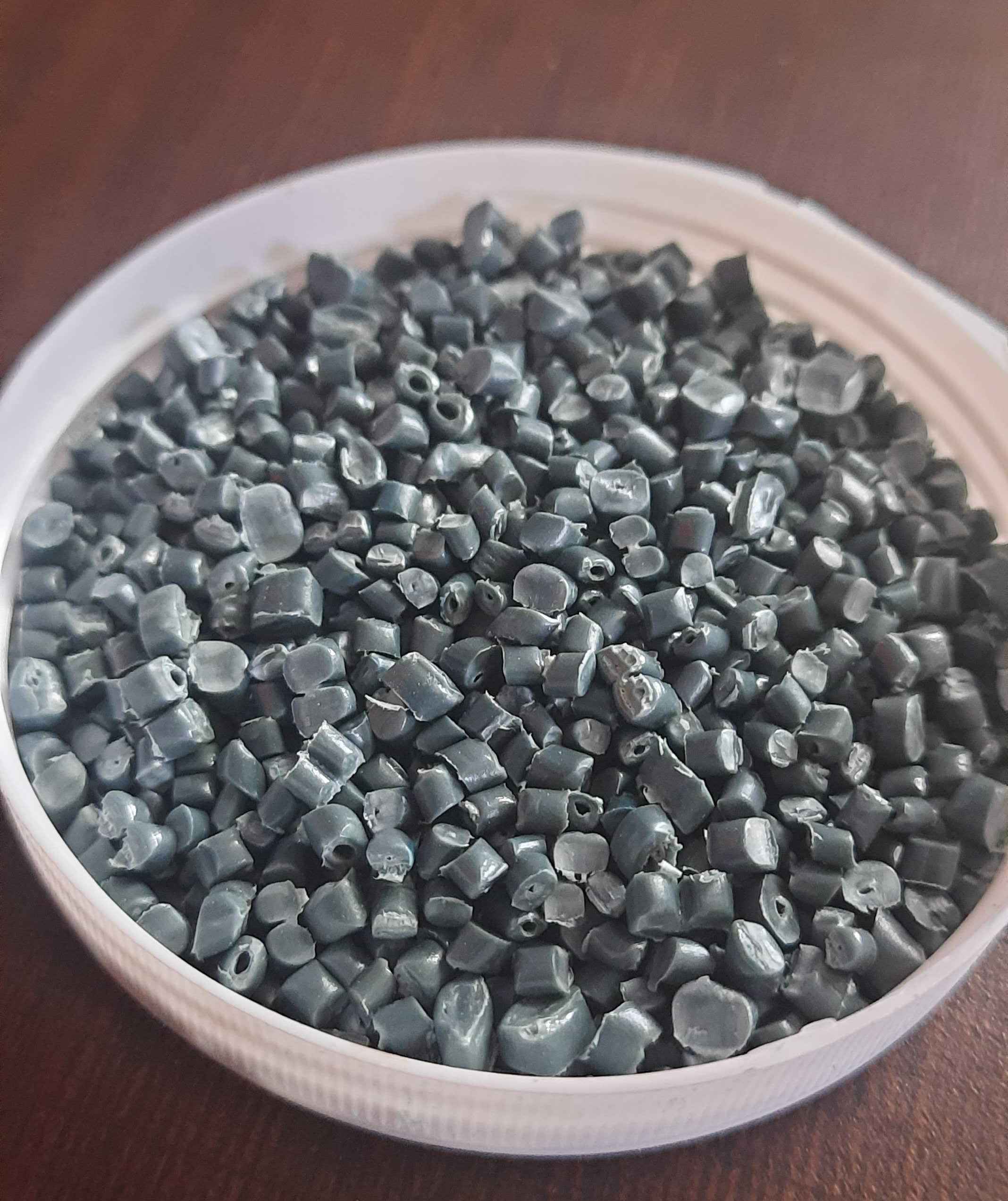 Sell your Plastic Raw Material and Products - Plastic4trade